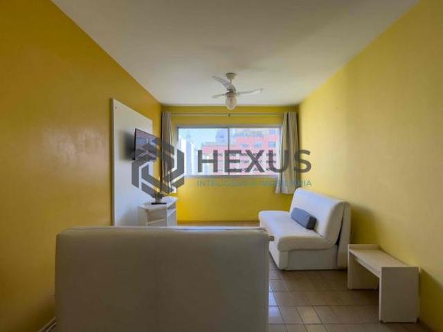 Apartamento com vista livre a uma quadra da Praia das Pitangueiras, Guaruja