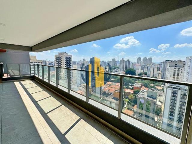 APARTAMENTO COM VISTA MAGNÍFICA