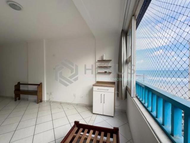 Apartamento com vista mar na beira mar da Praia das Pitangueiras, Guaruja