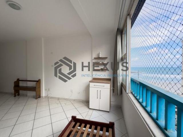 Apartamento com vista mar na beira mar da Praia das Pitangueiras, Guaruja