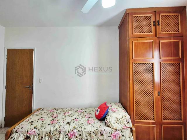 Apartamento com vista mar na quadra mar da Praia das Pitangueiras, Guaruja