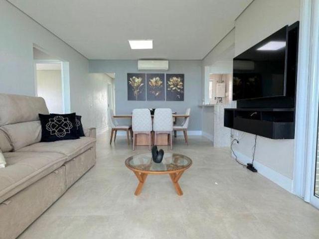 Apartamento com Vista Mar à Venda na Enseada, Guarujá