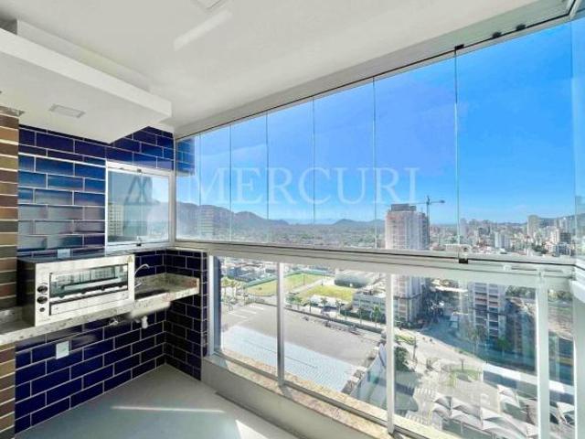 Apartamento com Vista Mar à venda na Praia da Enseada em Guarujá