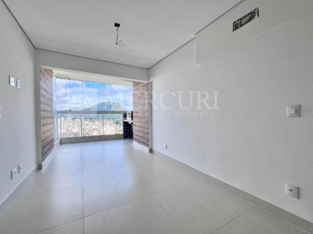 Apartamento com Vista Mar à venda na Praia da Enseada em Guarujá