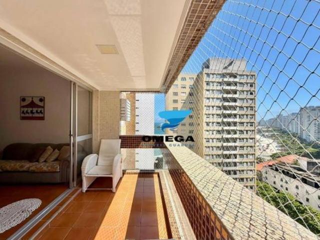 Apartamento com vista mar à venda na praia das Pitangueiras no Guarujá I Omega Imoveis