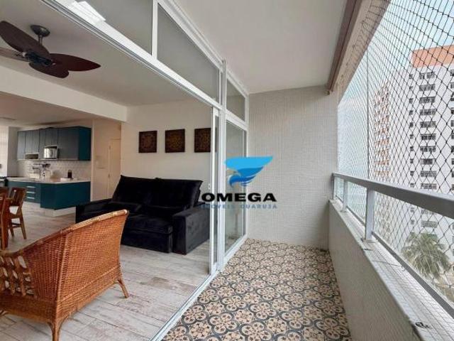 Apartamento com vista mar à venda na praia das Pitangueiras no Guarujá I Omega Imoveis