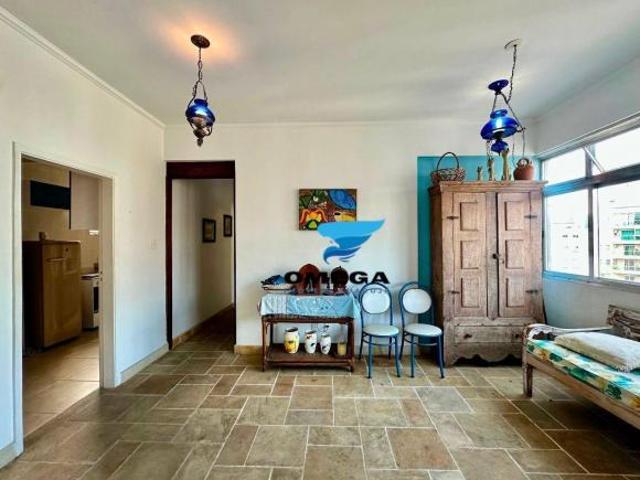 Apartamento com vista parcial para o mar na Praia das Pitangueiras no Guarujá | Omega Imóveis