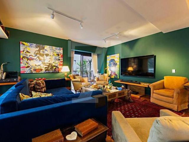 Apartamento com vista para a copa das árvores
