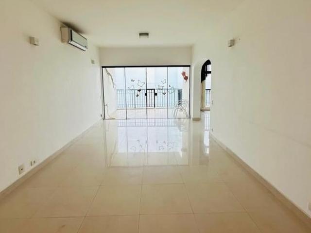 Apartamento com Vista para o Mar à Venda na Pitangueiras no Guarujá | QVista.