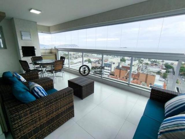 Apartamento com vista para o mar com 3 suites
