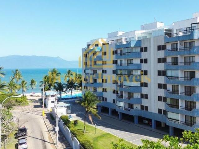 Apartamento com vista para o mar, condomínio pé na Areia Hawai Vivendas na Martim de Sá