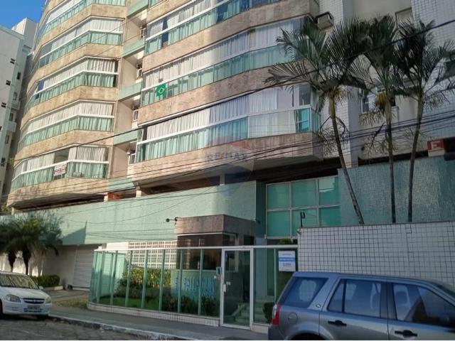Apartamento com vista para o mar – conforto, elegância e localização privilegiada!