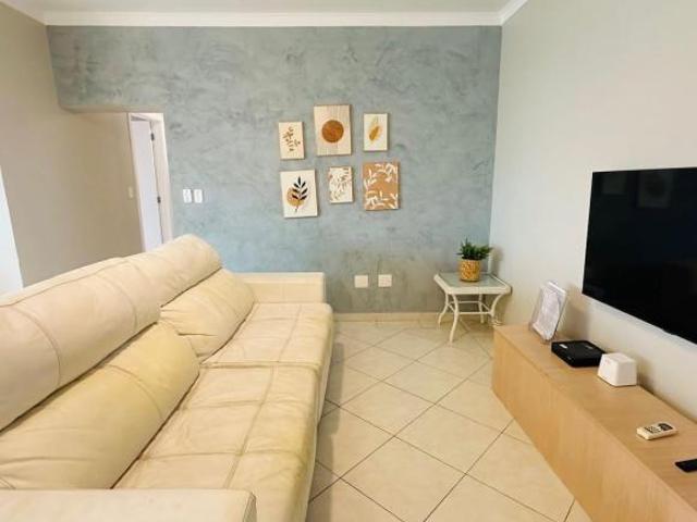 Apartamento com vista para o mar e varanda gourmet à Venda na Enseada no Guar.