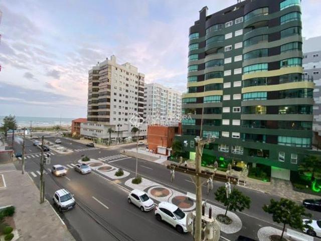 Apartamento com vista para o mar, mobiliado, decorado e equipado. 3 quartos, 1 suíte, 2 vagas