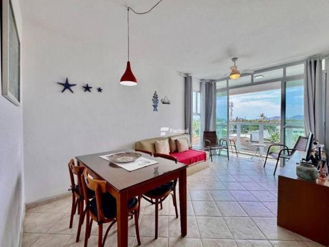 Apartamento com Vista para o Mar na Enseada