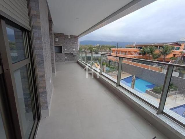 Apartamento com vista para o mar no centro de Bertioga