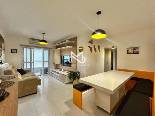 Apartamento com vista para o mar no Jardim Indaiá