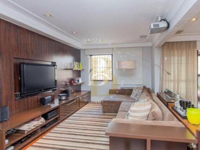Apartamento com vista privilegiada,localizado em Moema