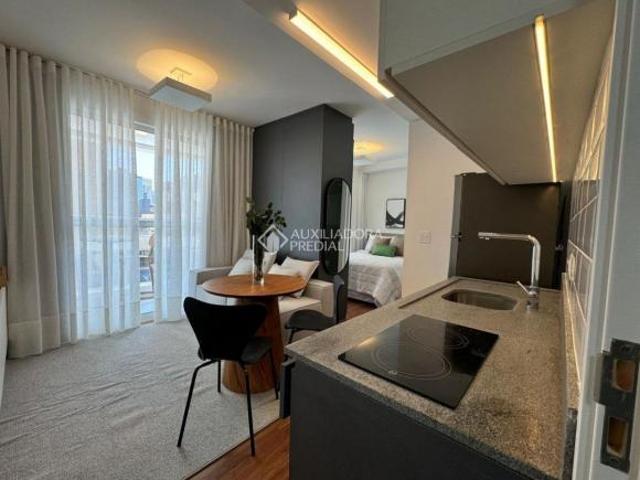 Apartamento compacto 34m² | Centro