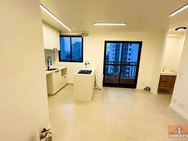 Apartamento compacto e amplo, novo próximo ao Metrô, sacada, pronto para morar!