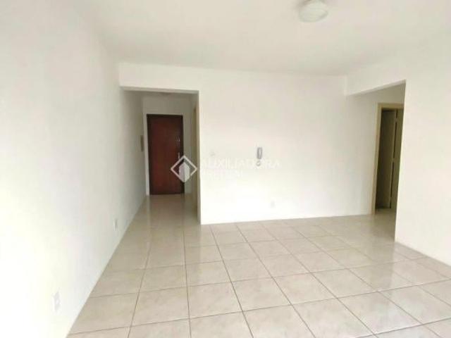 Apartamento composto de 03 dormitórios