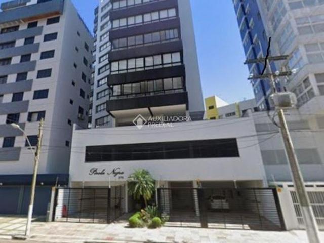 Apartamento composto de 3 suítes, andar alto e de frente em torres