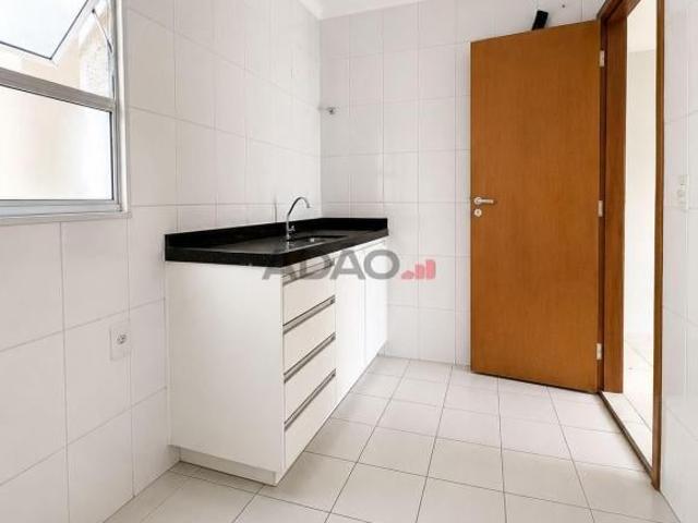 Apartamento Completo com 3 Quartos, Cozinha Independente e Excelente Localização Apartamento com 3 Q