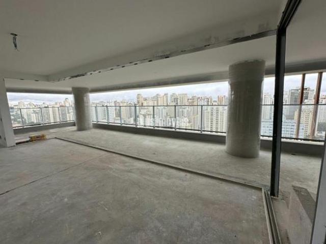 Apartamento contra piso, com 4 Quartos e 5 banheiros à Venda, 210 m²