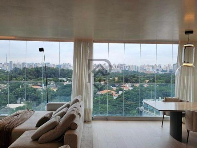 Apartamento Condomínio Oscar Ibirapuera, andar alto vista livre