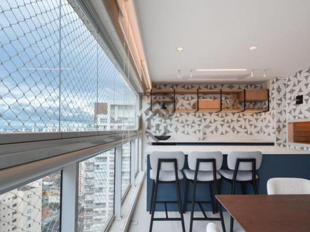 Apartamento Condomínio Soberano andar alto vista livre 4 vagas determinadas