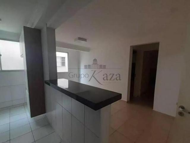 Apartamento Condomínio Spazio Campo Azuli 2 Dormitórios 54m²