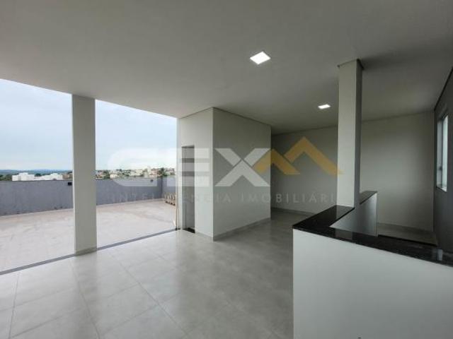 Apartamento cobertura com 03 quartos sendo 01 suíte no bairro Belvedere
