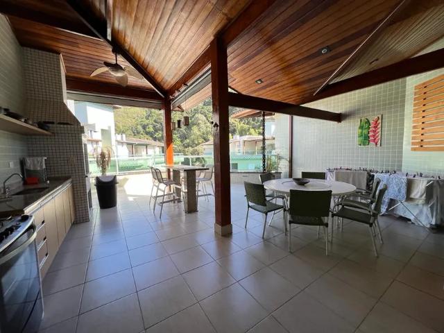 Apartamento Cobertura, com 3 quartos e 4 banheiros à Venda, 178 m² em Ubatuba/SP