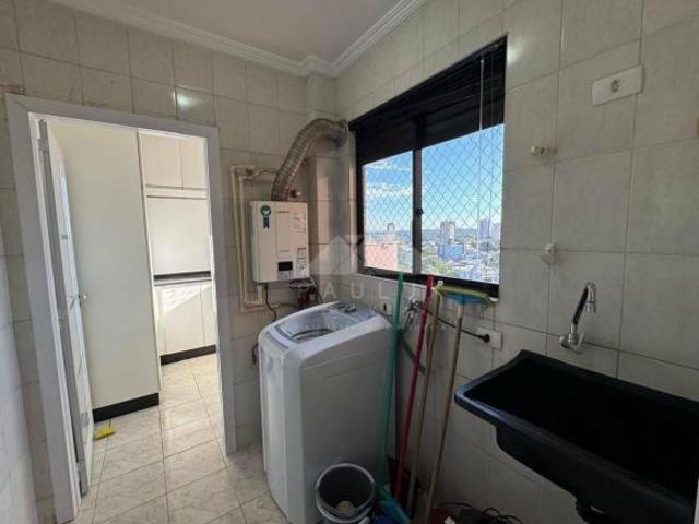 Apartamento cobertura com 4 dormitórios sendo 2 suítes à venda por R$ 990.000 Edifício Lyon Foz