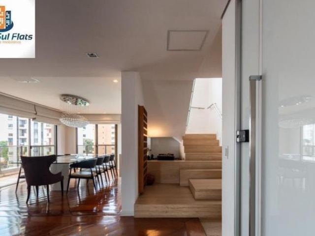 Apartamento Cobertura à Venda Em Moema Com 3 Suítes e 4 Vagas Área de Lazer Privativa