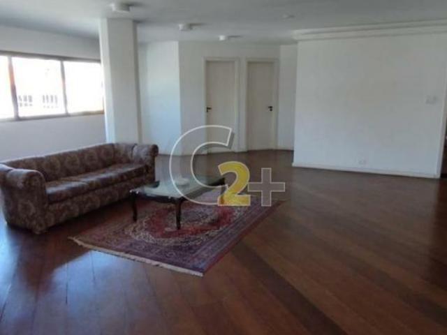 Apartamento Cobertura à venda no Pacaembu com 4 quartos, sendo 3 suítes e 4 vagas