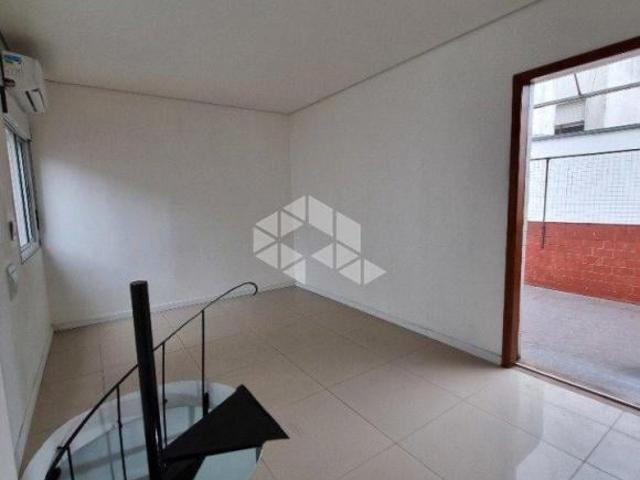 Apartamento cobertura de 1 dormitório no bairro Cidade Baixa