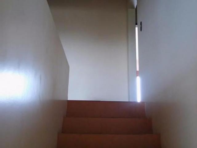 Apartamento cobertura DUPLEX, bairro central em Uruguaiana. Pátio lateral e garagem