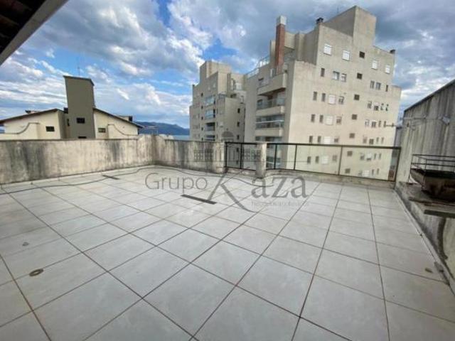 Apartamento Cobertura Duplex Caraguatatuba Martim de Sá 4 Dormitórios 233m²