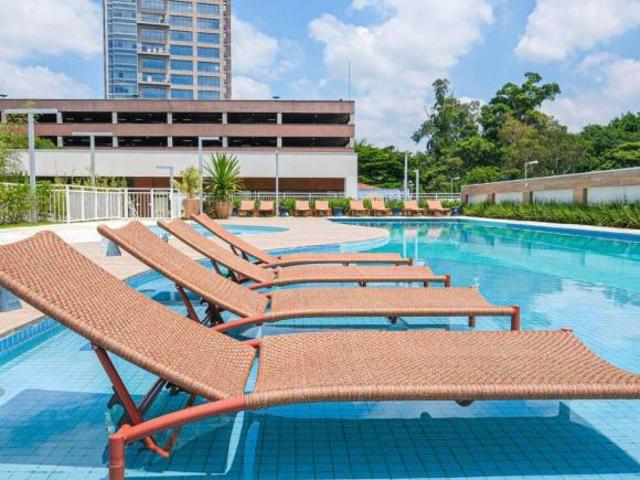 Apartamento Cobertura Duplex com 189 m2. 3 suítes e 3 vagas determinadas em Pinheiros, São Paulo/SP