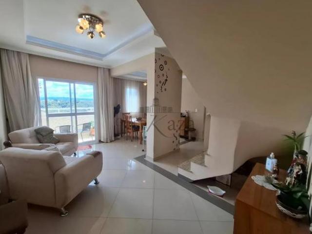 Apartamento Cobertura Duplex Jardim Satélite Edifício Solar do Vale 3 Dormitórios 148m². A