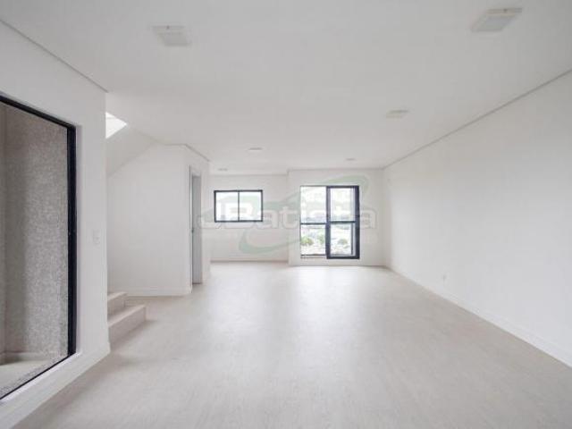 Apartamento Cobertura Duplex, semi mobiliado, no centro da cidade!