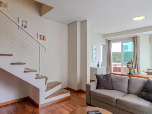 Apartamento cobertura em Vila Olímpia com 3 quartos, sendo 2 suítes, 133m²