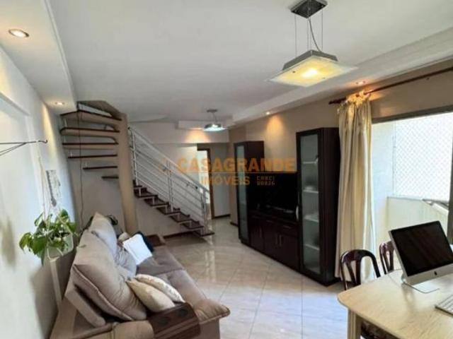 Apartamento Cobertura Edifício Carolina