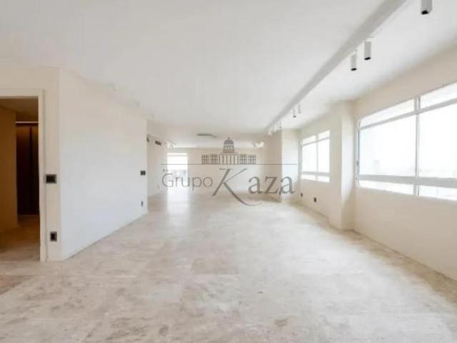 Apartamento Cobertura Jardim Paulista 3 Suítes 748m²