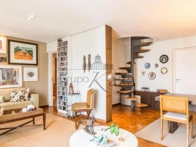Apartamento Cobertura Moema 2 Dormitórios 160m² Fora da rota de aviões