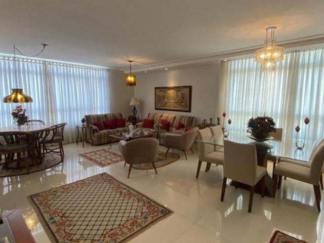 Apartamento coração Gonzaga Santos