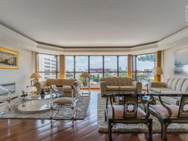 Apartamento Clássico, 04 Dormitórios, 02 Suítes, Batel, Curitiba