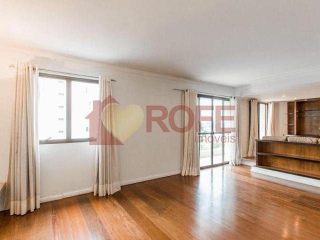 Apartamento clássico, amplo e exclusivo no melhor do Campo Belo