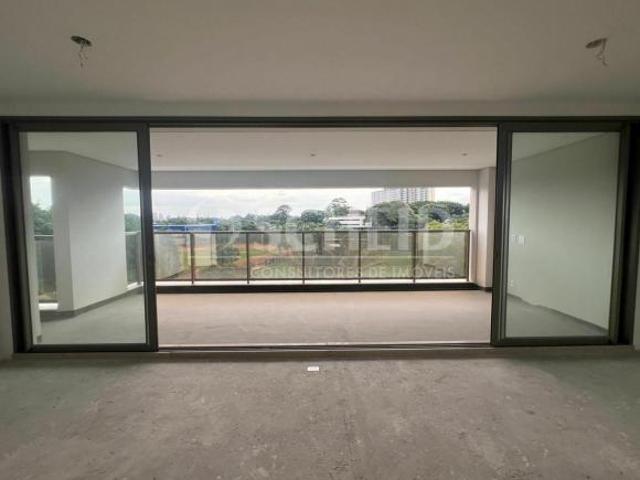 Apartamento Cyrela On The Park em Moema! 4 suítes, 02 varandas